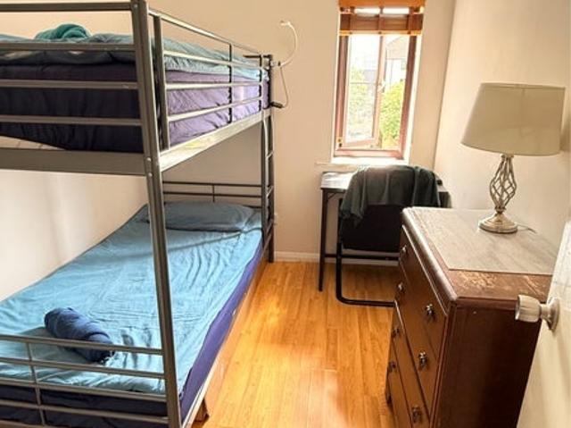 Room at Vicars Bridge Close, Greater London