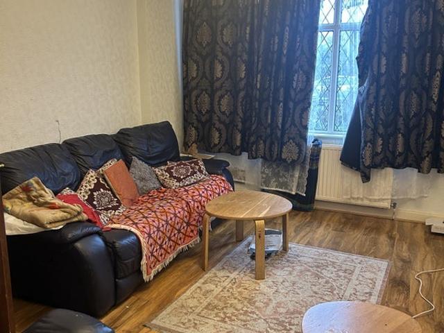Room at Victor Villas, Greater London