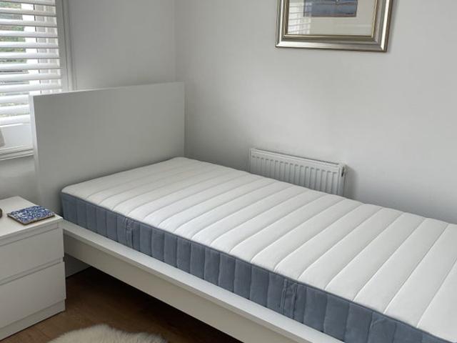 Room at Victor Road, Windsor