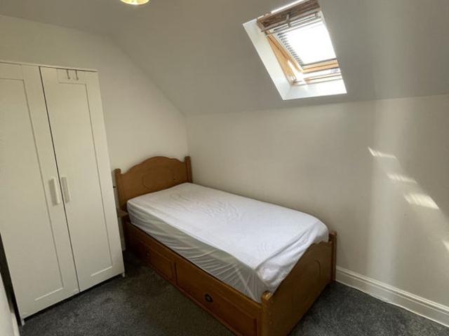 Room at Victoria Mews, Crawley