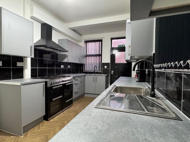 Room at Victoria Grove, Manchester