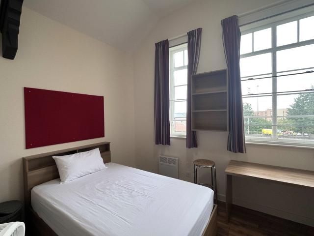 Room at Victoria Road, Chester
