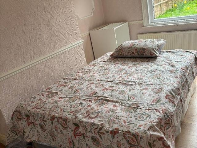 Room at Victoria Road, Doncaster