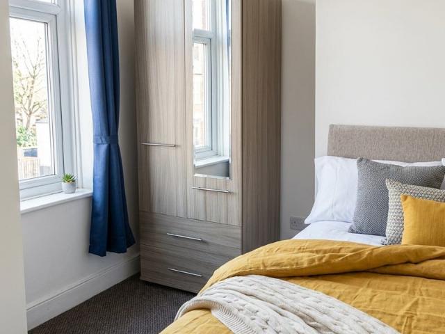 Room at Victoria Road, Stoke on Trent