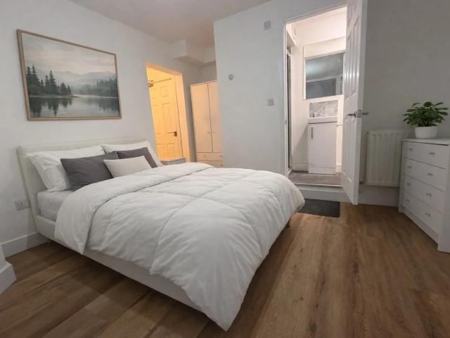 Room at Victoria Road, Swindon