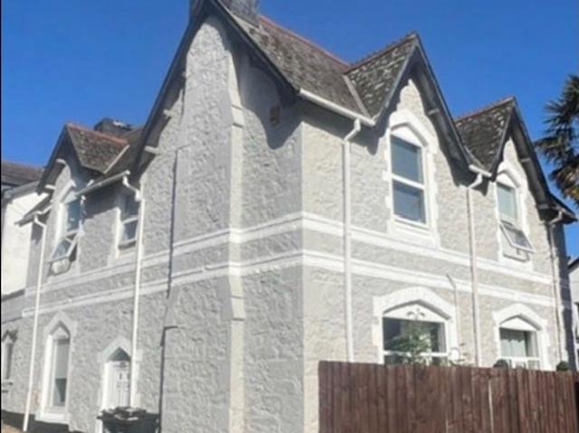 Room at Victoria Road, Torquay