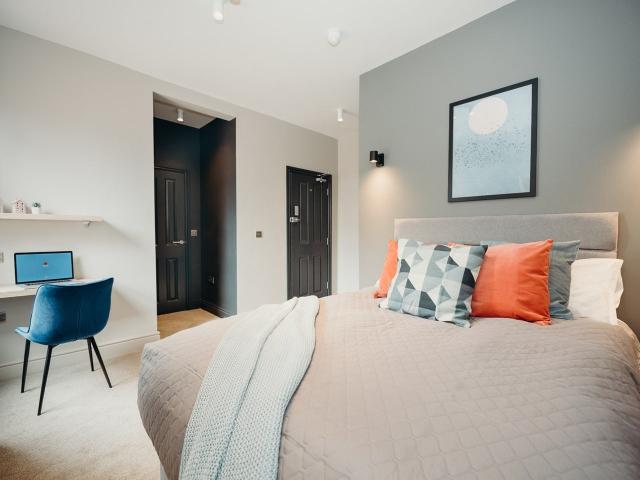 Room at Victoria Road, Tamworth