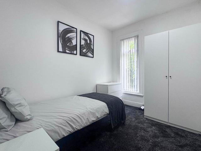 Room at Victoria Road, Trafford