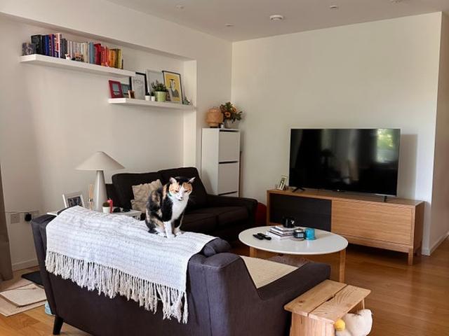 Room at Victory Parade, Greater London