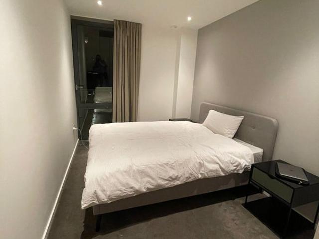 Room at Victory Parade, Greater London