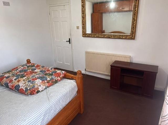 Room at Vibart Gardens, Greater London