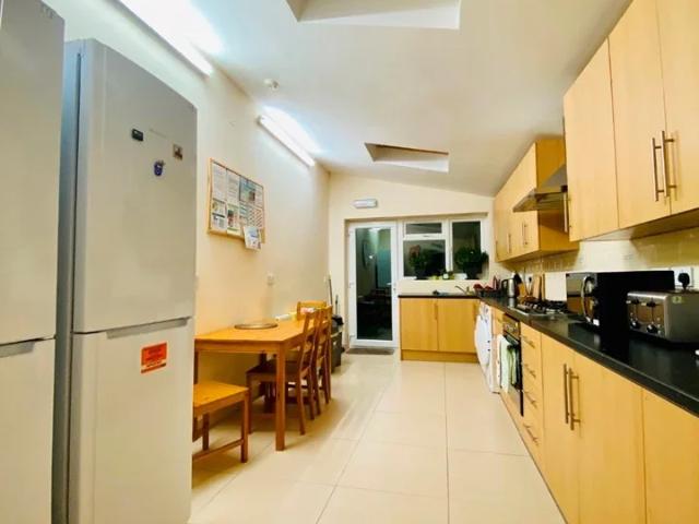 Room at Viola Avenue, Borough of Spelthorne
