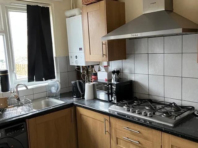 Room at Viola Avenue, Greater London