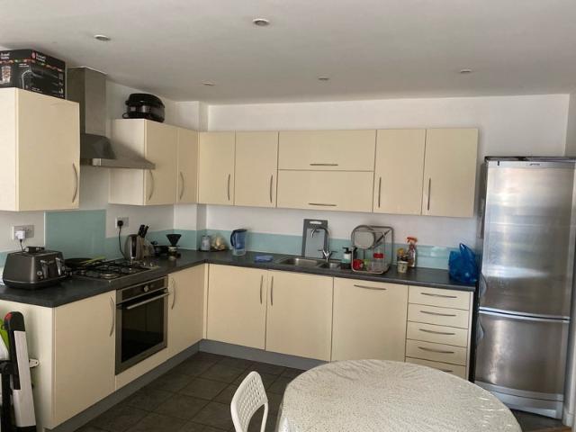 Room at Violet Road, Greater London