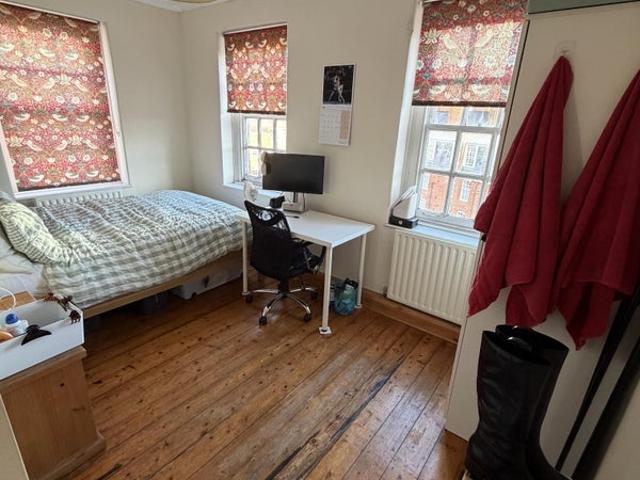 Room at Vincent Street, City of Westminster