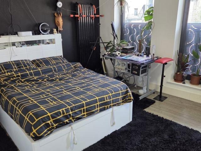 Room at Vine Court, Greater London