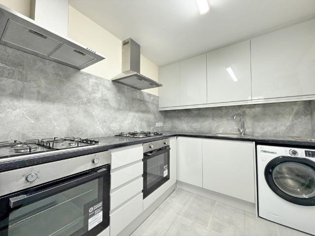 Room at Vine Place, Greater London