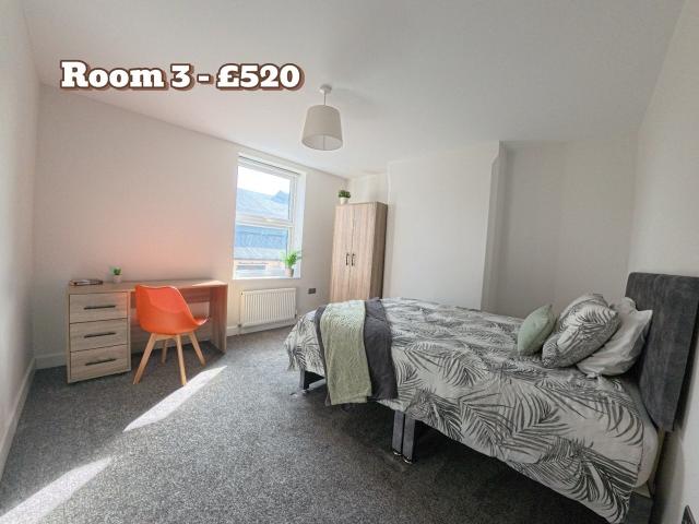 Room at Vine Terrace, Ashfield