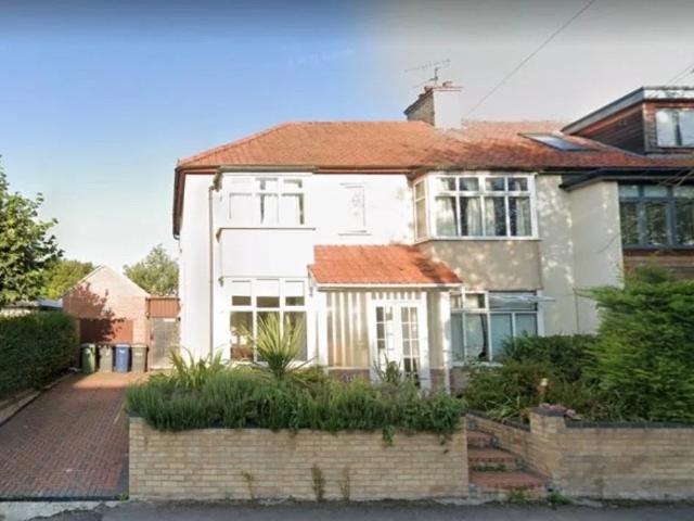 Room at Vinery Road, Cambridge