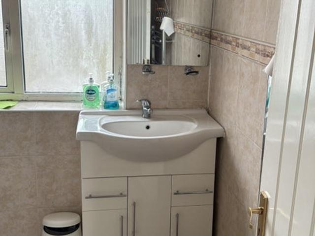 Room at Vivian Avenue, Greater London