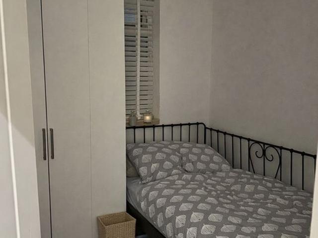 Room at Vivian Avenue, Greater London