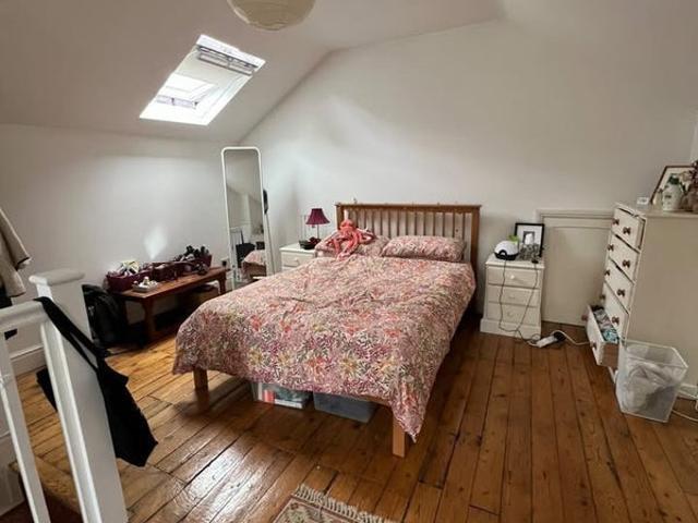 Room at Vivian Avenue, Nottingham