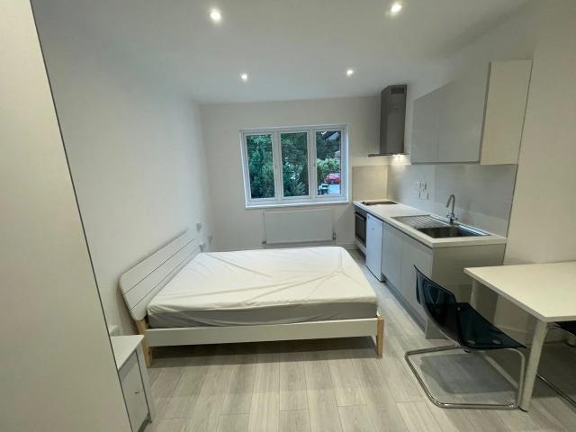 Room at Wycombe Gardens, Greater London