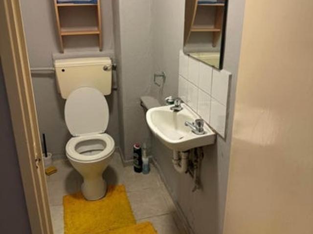 Room at Wyldfield Gardens, Greater London