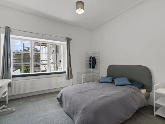 Room at Wyndham Square, Plymouth