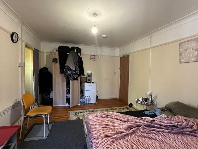 Room at Wyvern Road, Greater London
