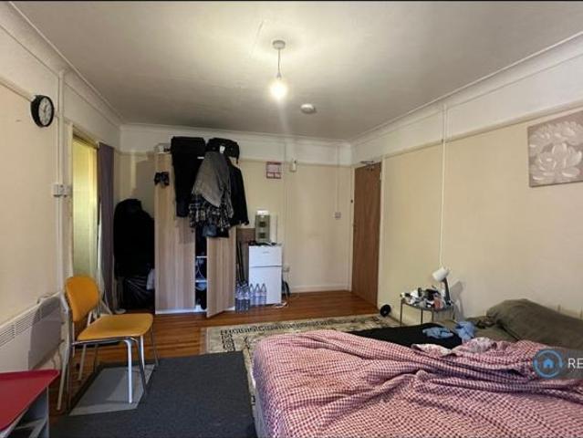 Room at Wyvern Road, Greater London