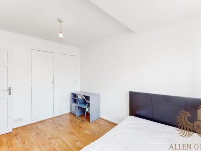 Room at Wager Street, Greater London