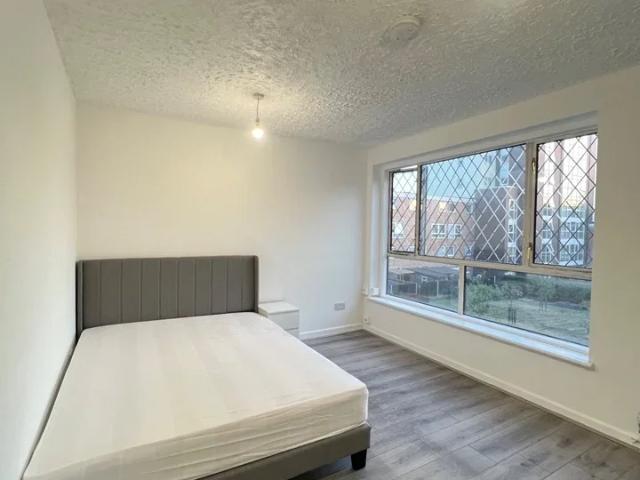 Room at Wager Street, Greater London