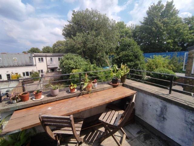 Room at Wakefield Road, Greater London