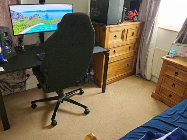 Room at Wainwrights, Crawley