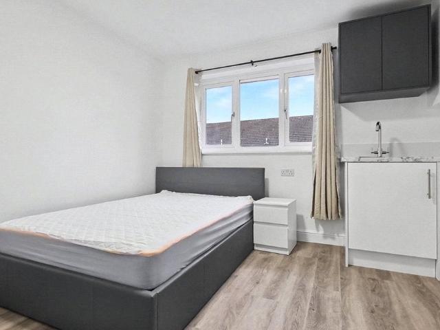 Room at Waid Close, Dartford