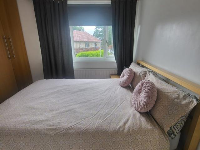 Room at Walnut Crescent, Wakefield