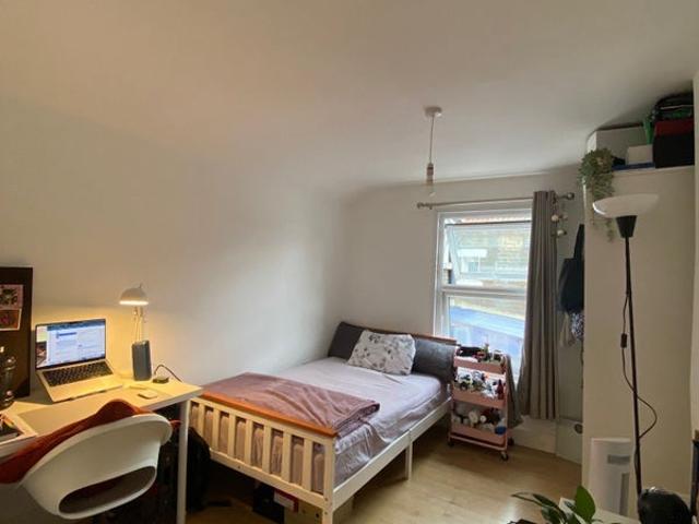 Room at Walberswick Street, Greater London