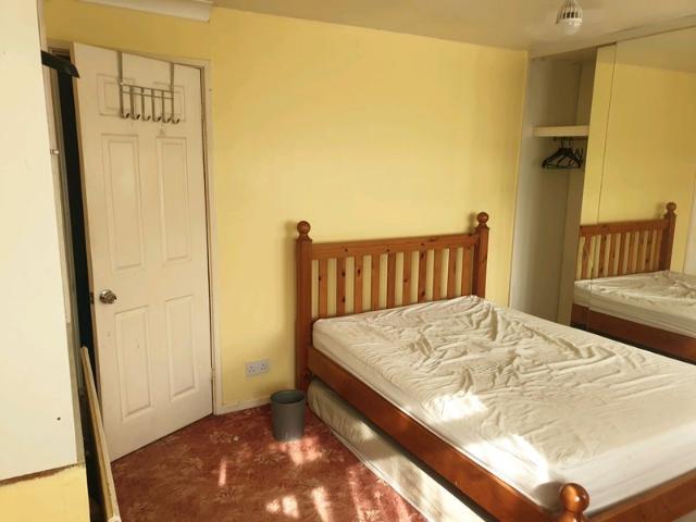 Room at Waldegrave, Basildon