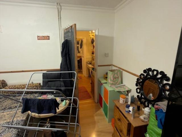Room at Walden Way, Greater London
