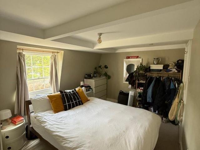 Room at Walden Street, Greater London