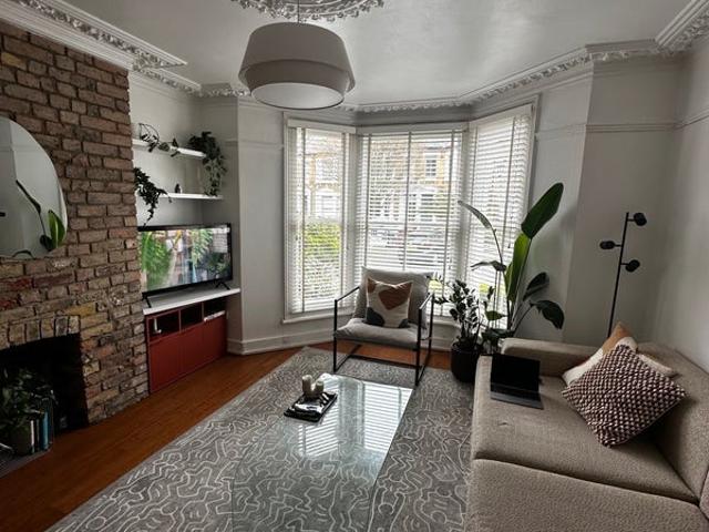 Room at Waller Road, Greater London