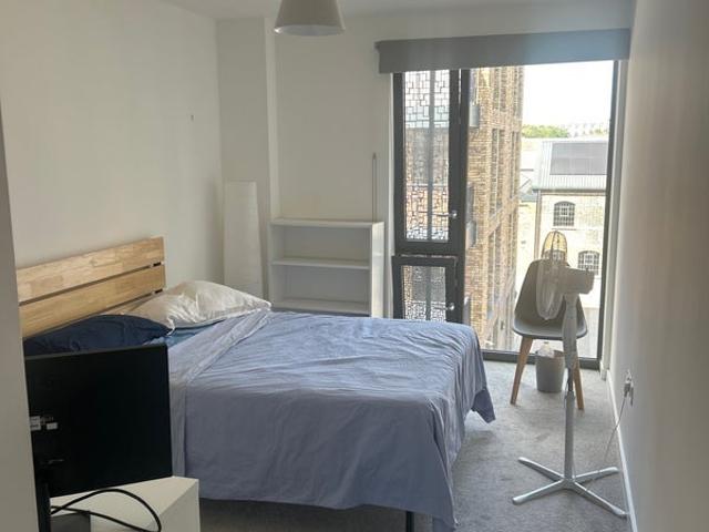 Room at Wallis Road, Greater London