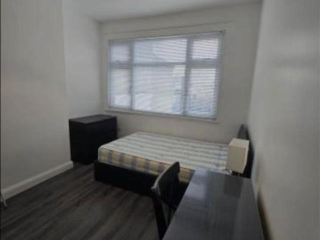 Room at Walrond Avenue, Greater London