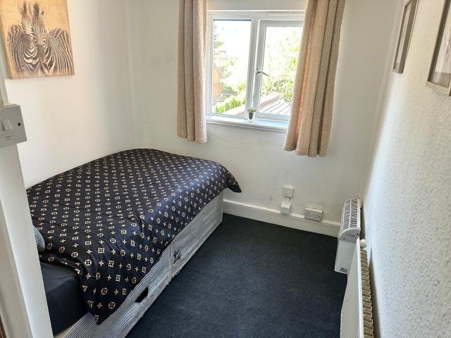 Room at Walsall Road, Darlaston
