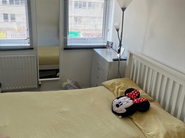 Room at Walworth Road, Greater London