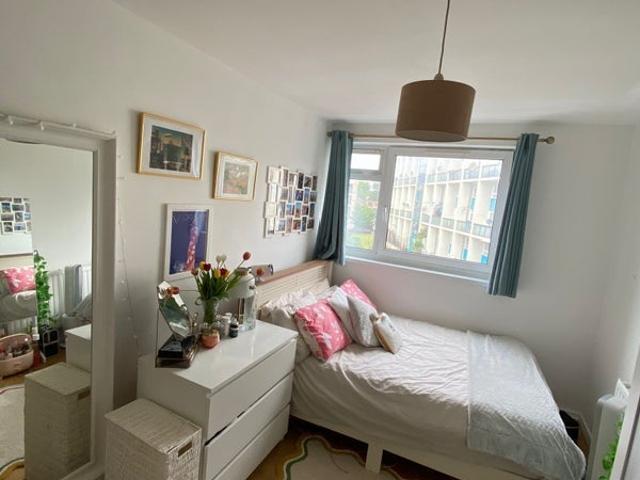 Room at Walworth Road, Greater London