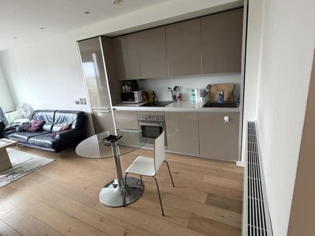 Room at Walworth Road, Greater London
