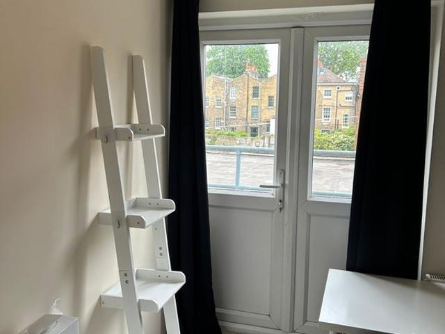 Room at Walworth Road, Greater London