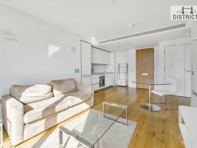 Room at Walworth Road, Greater London